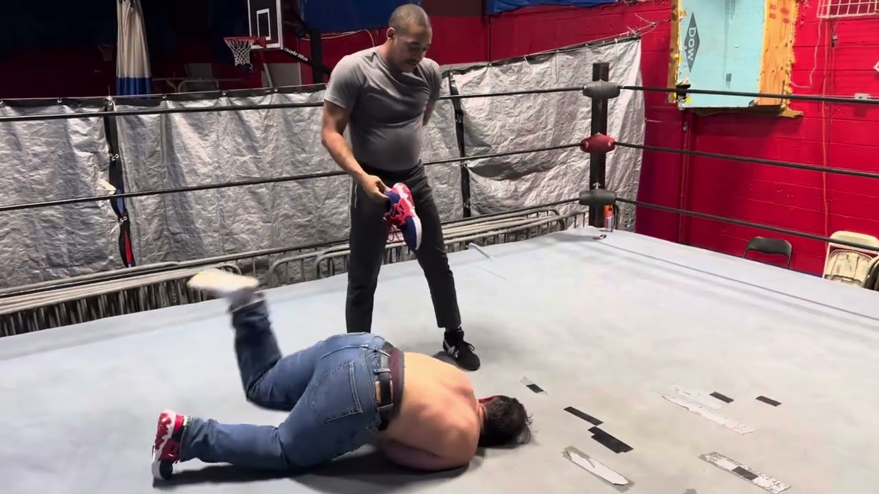 Darius Carter (non) Grappling Sessions v Tony Paige – Warriors of Wrestling